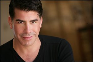 Eşcinsel (Gay) Olduğunu Açıklayan Ünlü Erkekler | ListeList.com