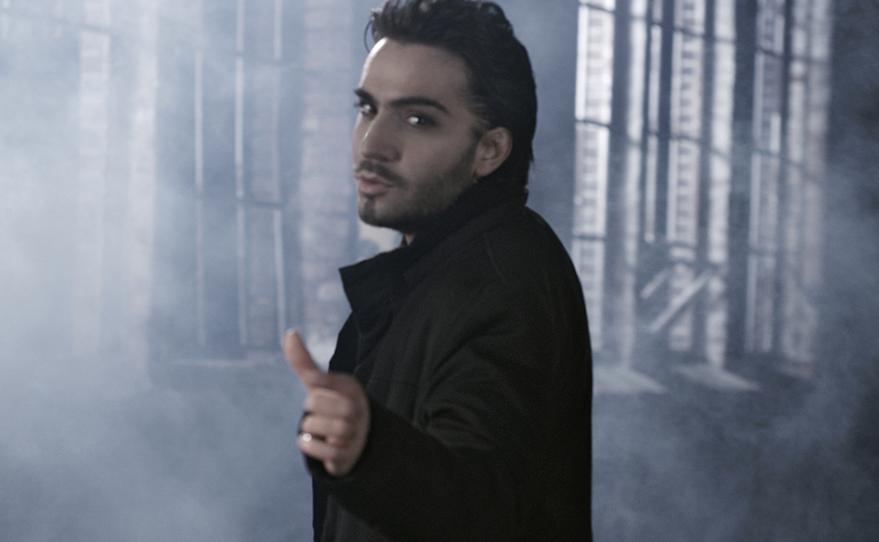 14 Şubat'ta Sevgilinize Asla Dinletmemeniz Gereken 11 Şarkı | ListeList.com