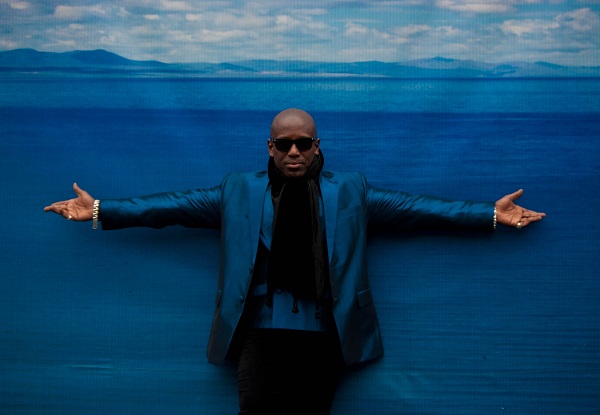 R&B ve Soul Ekolünün Son Sempatik Temsilcisi Carlton J. Smith ...