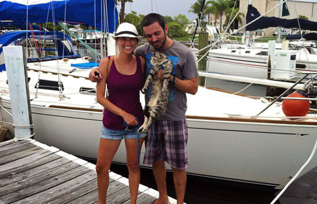 12 Fotoğrafla Rutin Hayatlarını Geride Bırakıp Kedileriyle Dünyayı ...