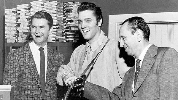 Ölmeyecek Efsaneler Serisinden Rock n Roll'un Kralı Elvis Presley'in ...