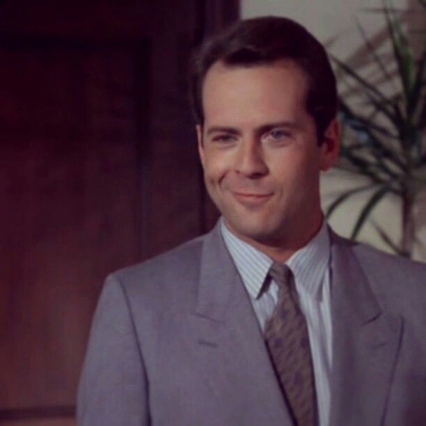 Adıyla Bile Suçluları Titreten İpucu ve Zeka Ustası 11 Efsane Dedektif ...