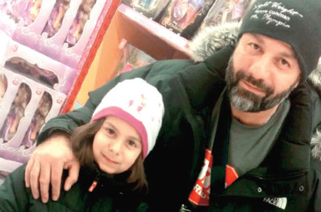 Suriye'deki Çocuklara Kaçak Yollarla Oyuncak Götüren Dünyanın En İyi ...