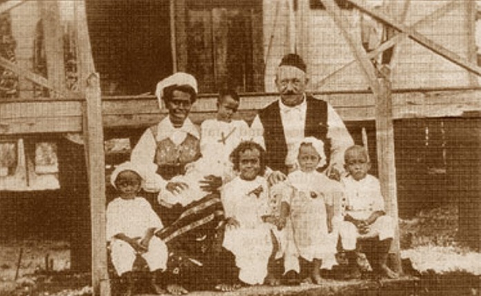 Yamyamların Yaşadığı Adada Kral Olan Denizci Carl Emil Pettersson'un ...