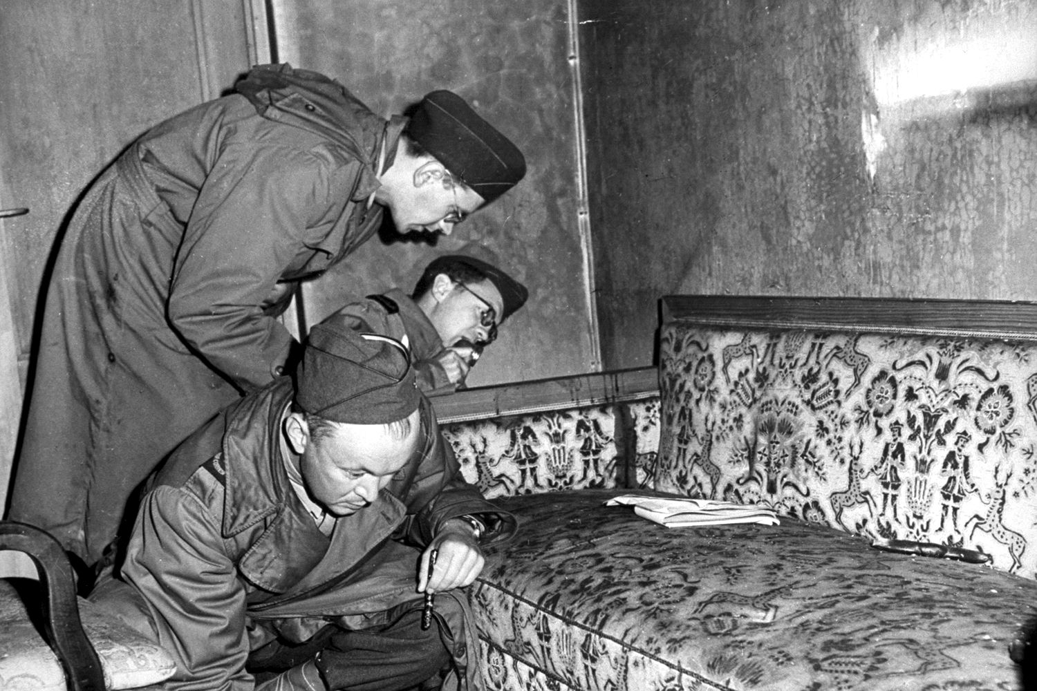 Adolf Hitler'in Ölümü ve Ardında Bıraktığı Çok İlginç Komplo Teorileri ...