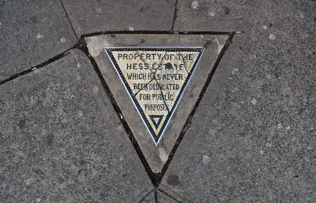 Efsane Bir İnat Sayesinde Hala Yerinde Duran New York Şehrinin En Küçük ...