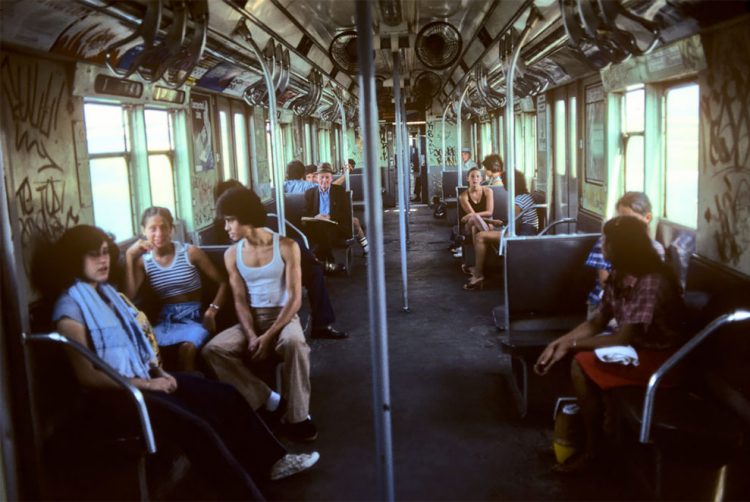 Devasa New York Metrosunun 80'li Yıllarına Ait 19 Film Karesi Gibi ...