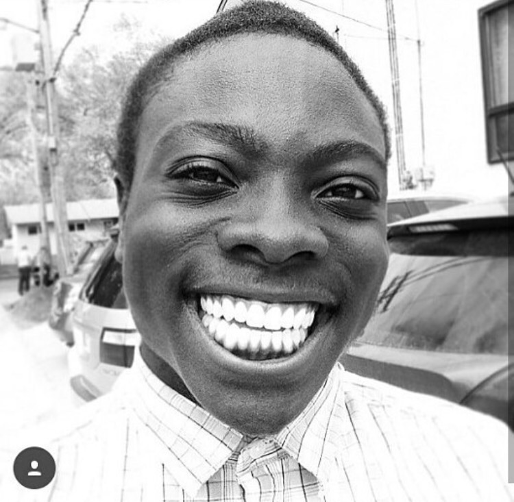 Instagram'da Sadece 32 Diş Sırıtarak Poz Veren Aşırı Mutlu ve Sevimli Fenomen Borzah Yankey ...