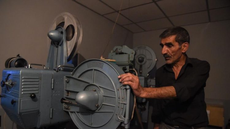 Taliban Militanlarından Kurtarmak İçin 7000 Filmi Hayatı Pahasına ...