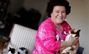 Tüm Yasaklara Rağmen Başarısı Ülke Sınırlarını Aşmış Selda Bağcan ...