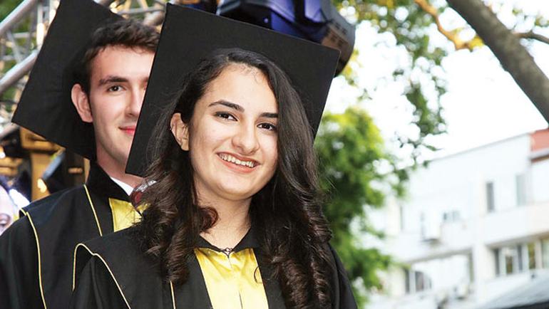 19 Yaşında 1 Milyon Liralık Burs Kazanarak Cornell Üniversitesi'ne ...