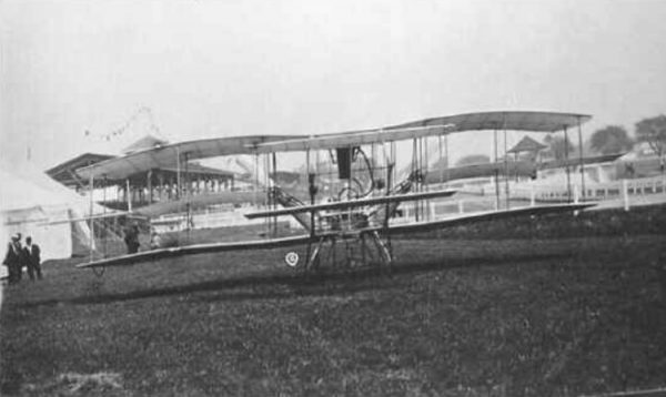 Dünyanın İlk Kadın Uçak Tasarımcısı Emma Lilian Todd