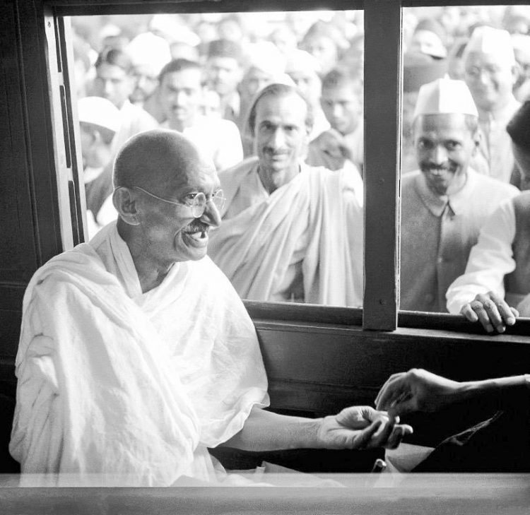 Ruhani Lider Mahatma Gandhi'ye Göre Dünyanın 7 Hatası