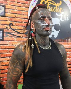 "Uğursuz" Görünmek İçin Çeşitli İşlemler Yaptıran Michel Faro do Prado