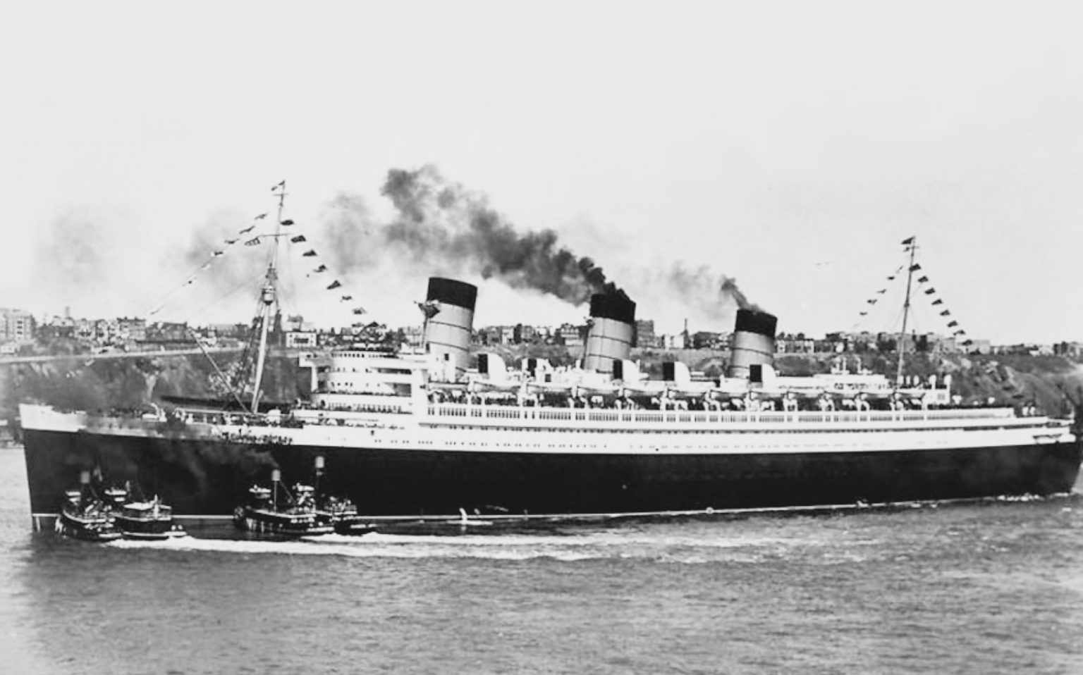 Queen Mary: Atlantik'i En Hızlı Geçen ve Tarihe Adını Yazdıran Gemi