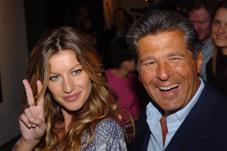 Victoria's Secret Modellerinin Ed Razek Tarafından Cinsel Tacize ...