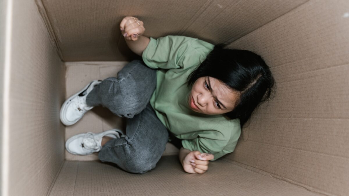 Fobi Nedir, Belirtileri Nelerdir ve Nasıl Tedavi Edilir? | ListeList.com