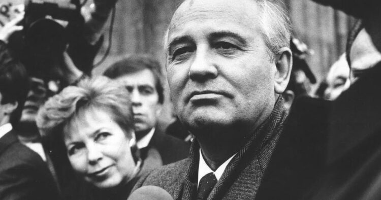 Mihail Gorbaçov Kimdir? Neden Sovyetler Birliği’nin Dağılmasından ...