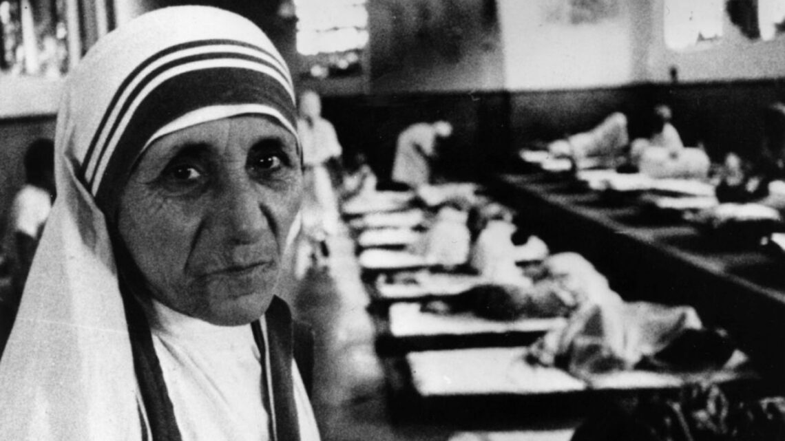 Rahibe Teresa Kimdir? Rahibe Teresa Neden Ünlü? | ListeList.com