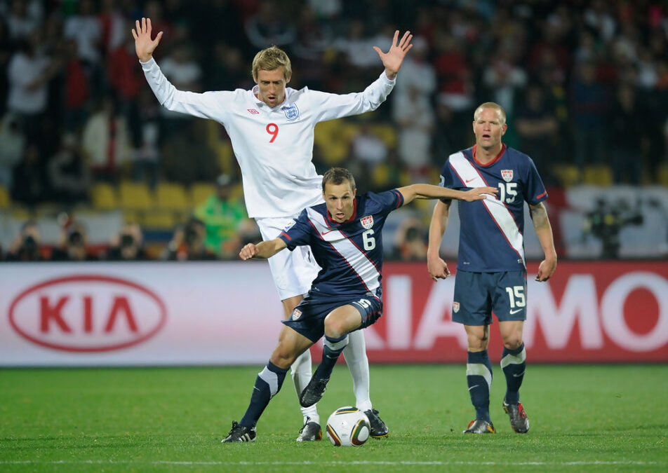 Tarihteki En Uzun Boylu 17 Futbolcu | ListeList.com