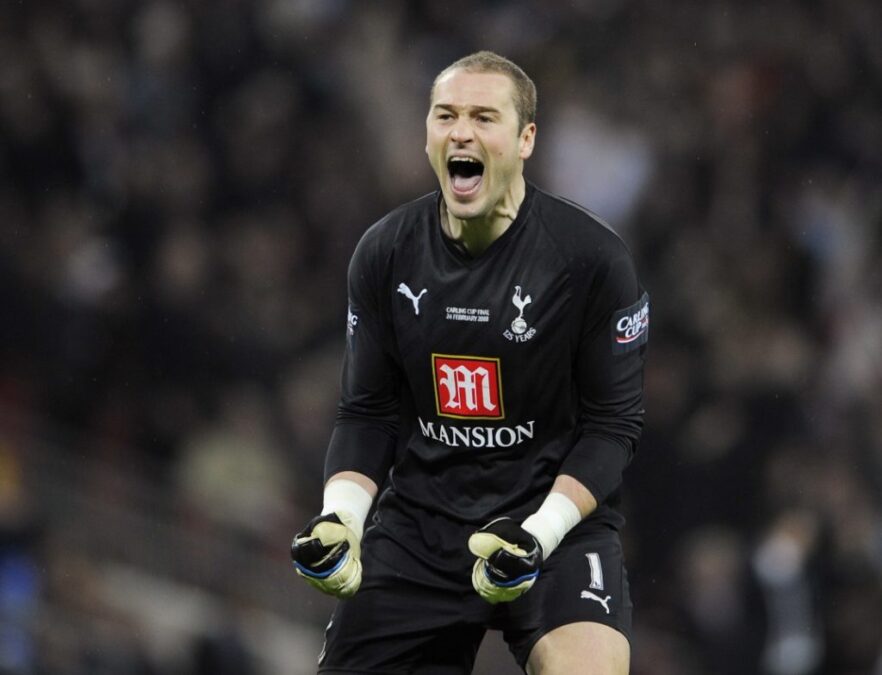 Tarihteki En Uzun Boylu 17 Futbolcu | ListeList.com