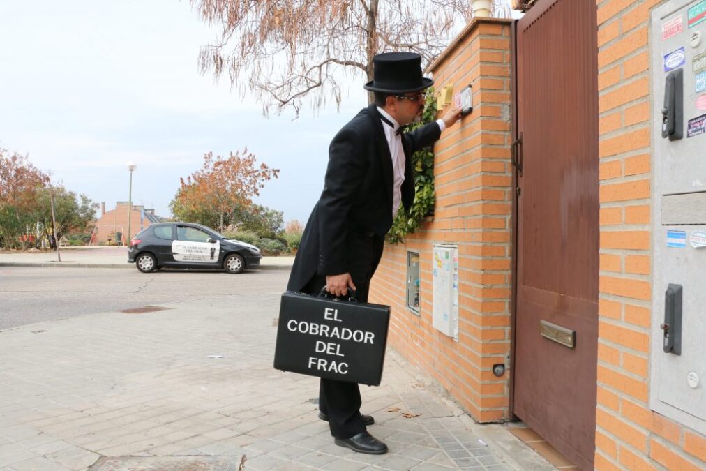 İspanya'nın Fraklı Tahsildarları: El Cobrador Del Frac