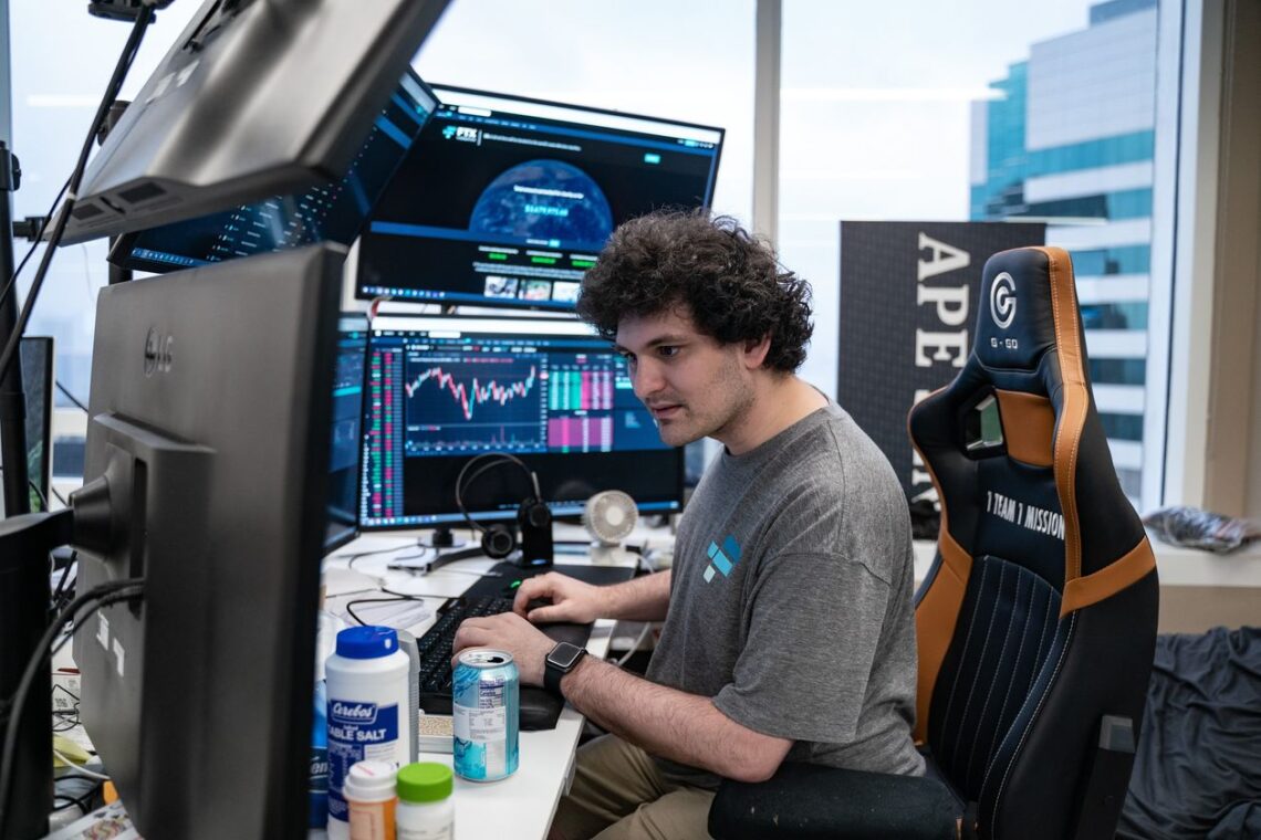 Zirveden Dibe Uzanan Bir Yaşam Öyküsü: Sam Bankman-Fried