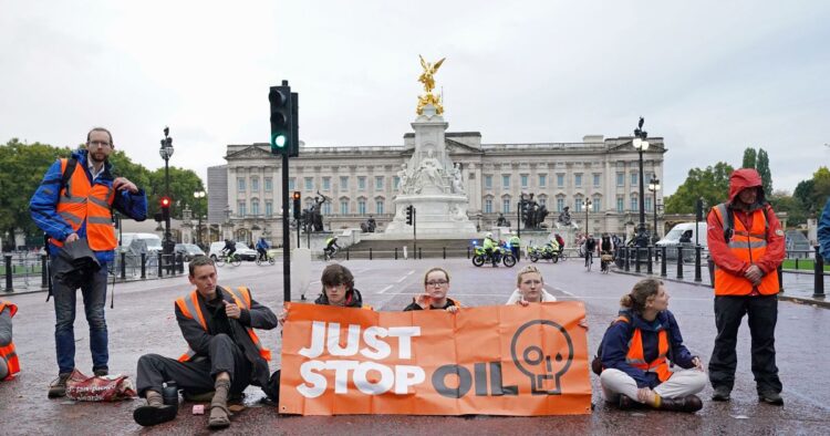Just Stop Oil Hareketi Hakkında Bilmeniz Gerekenler
