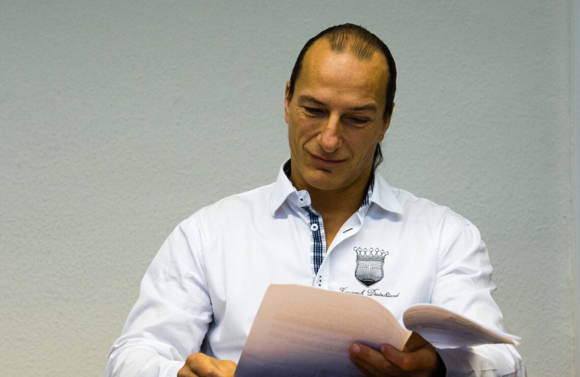 Almanya'da Kendisini Kral İlan Eden İlginç Bir Adam: Peter Fitzek