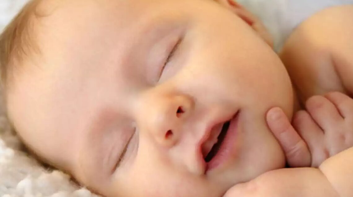 Ninni Sözleri: En Güzel Bebek Ninnileri | ListeList.com