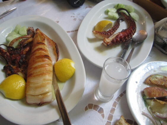 Midilli Gezi Rehberi: Nereye Gidilir, Ne Yenir, Nerede Kalınır?