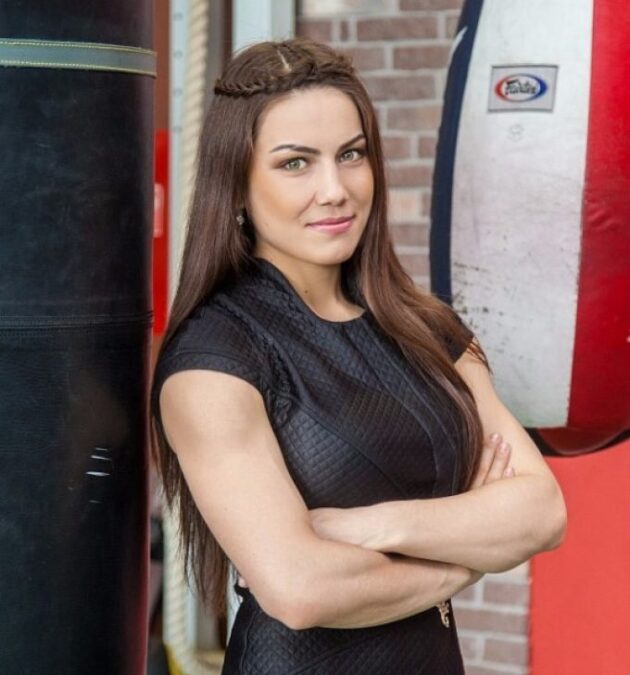 Vladimir Putin ile Ringe Çıkması için Bahis Açılan Kazak Boksör Firuza ...