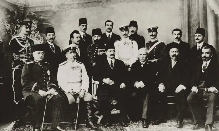İttihat ve Terakki Nedir ve Neden Kurulmuştur? | ListeList.com