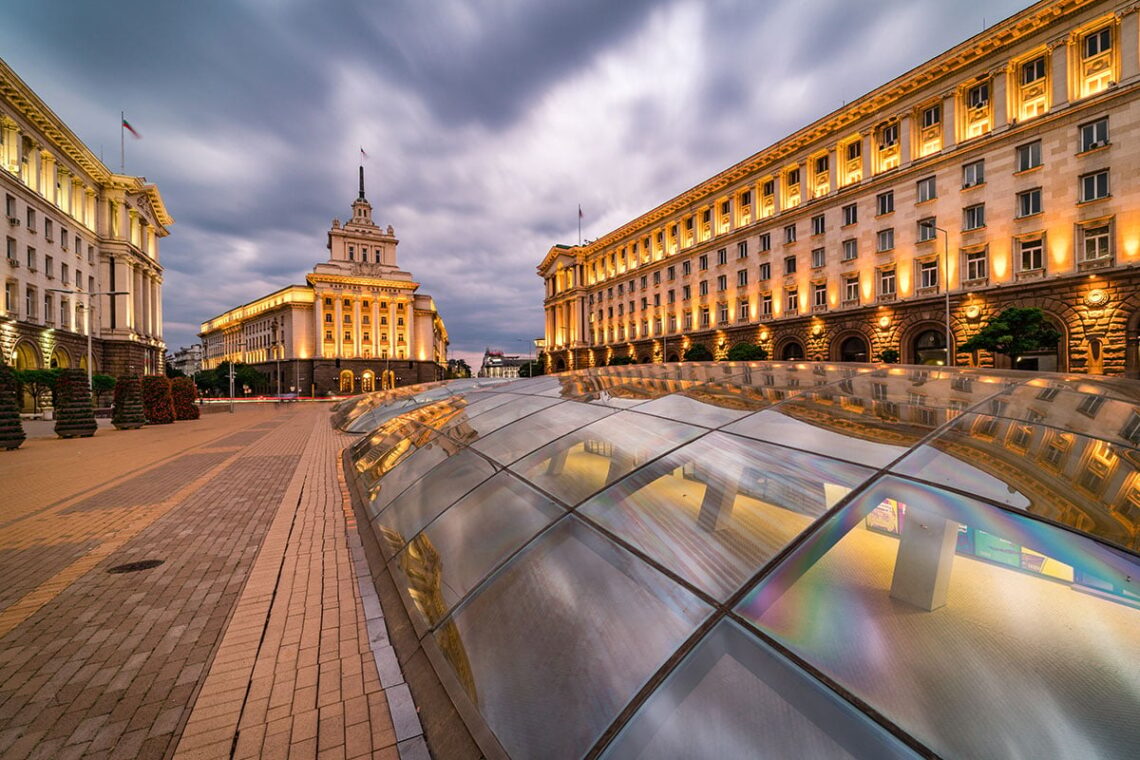 Sofya Gezi Rehberi: Nereler Gezilir, Nerede Kalınır, Ne Yenir?