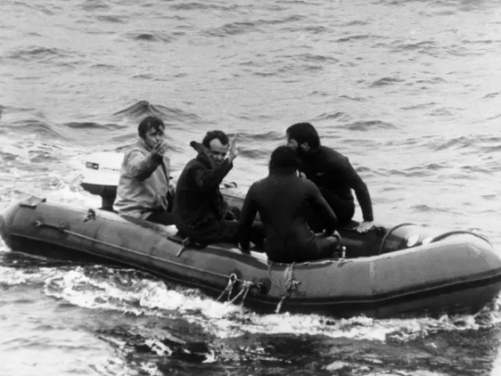 Roger Mallinson Ve Roger Chapman: Okyanus Dibinde Mahsur Kalan Denizciler