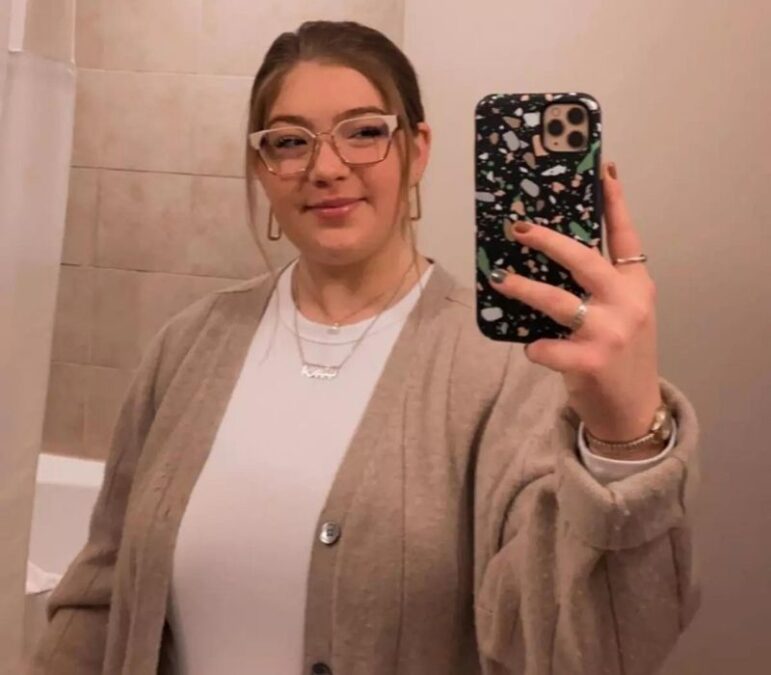 Erkek Arkadaşına Alerjisi Olan Virginia Nault'un İlginç Hikayesi