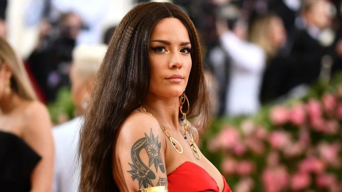 Halsey Hakkında Muhtemelen Daha Önce Duymadığınız 30 Gerçek