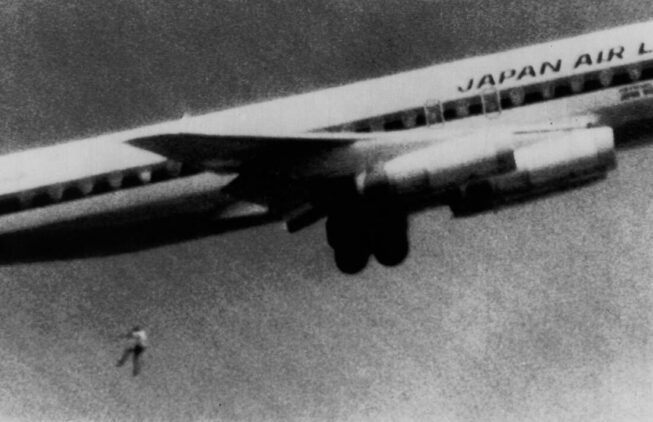 Uçaktan Düşerek Ölen Tarihin En Şanssız Kaçak Yolcusu: Keith Sapsford