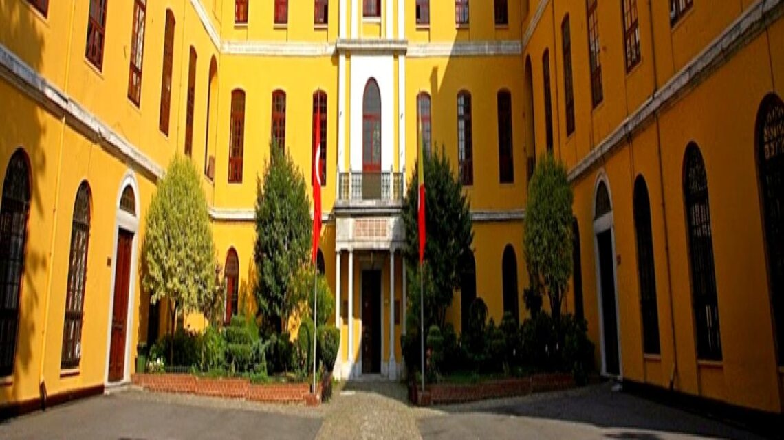 Türkiye'nin En İyi Liseleri | ListeList.com
