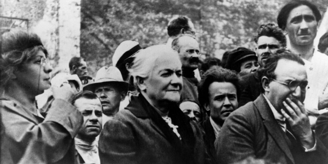 Dünya Kadınlar Günü Fikrini Ortaya Atan Kadın Hakları Savunucusu Clara ...