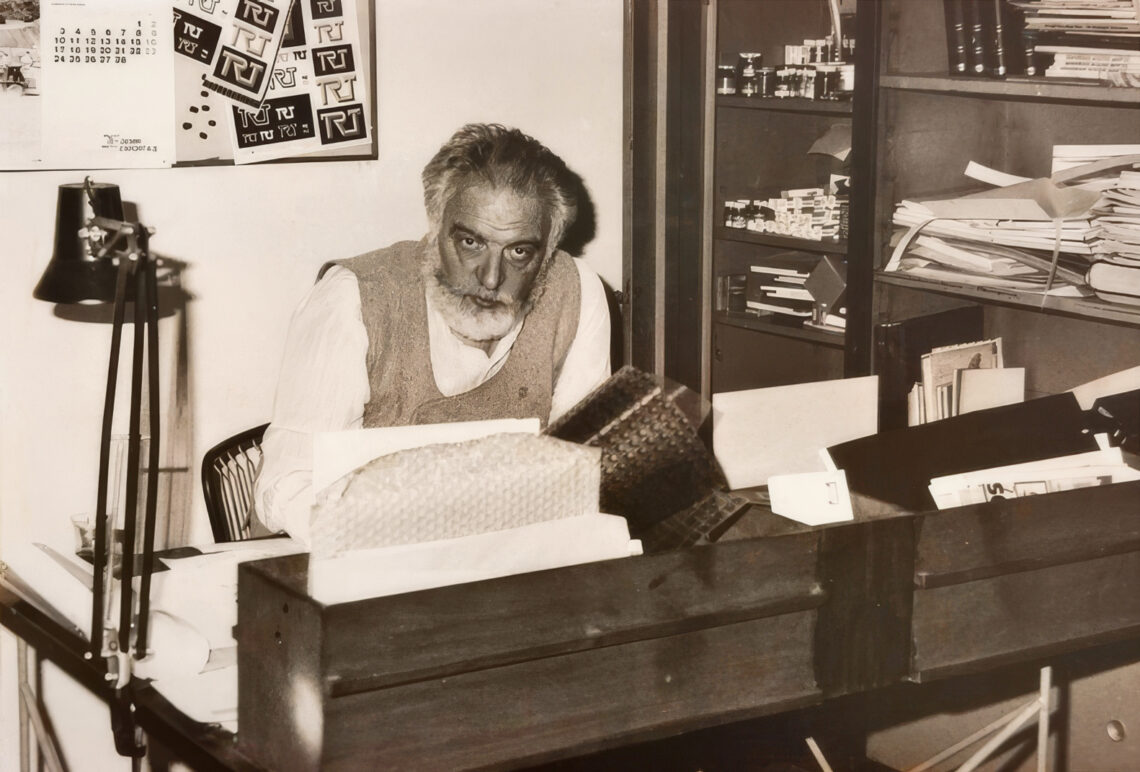 Türkiye'de Modern Grafik Tasarımın Öncü İsimlerinden Biri Olan Mengü ...