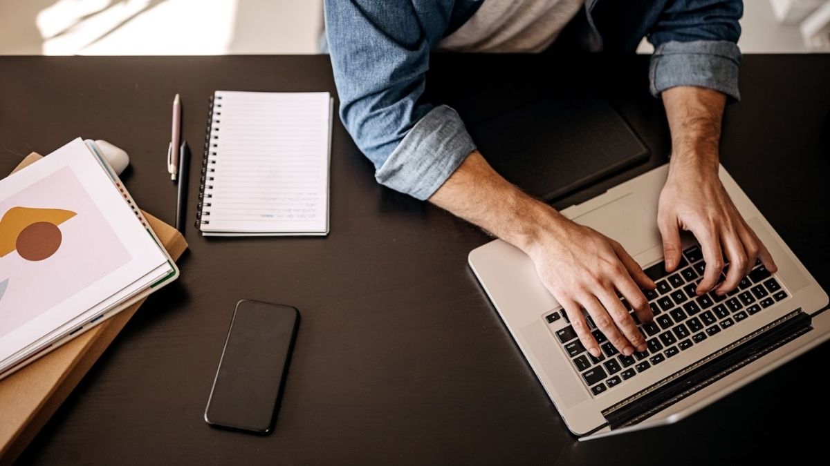 İşe Girdiğiniz İlk Hafta Ofiste Asla Yapmamanız Gereken 7 Şey