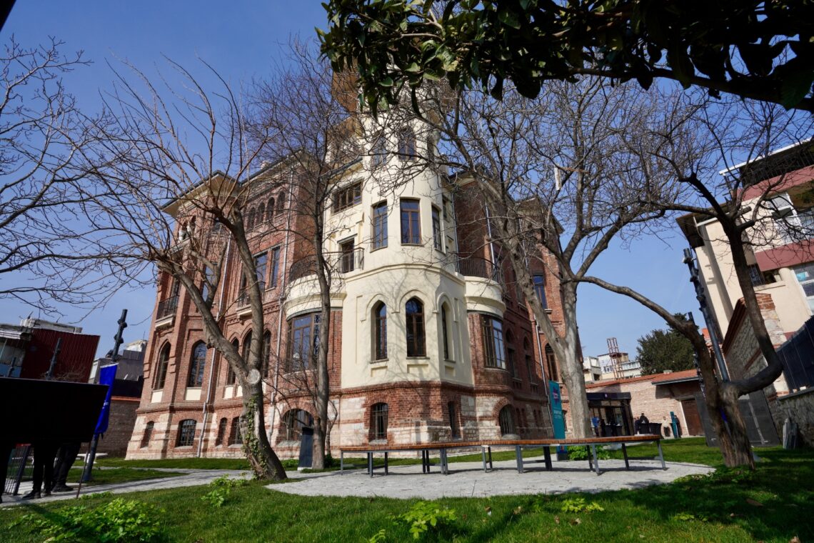 İstanbul'un En Önemli Tarihi Konaklarından Biri Olan Bulgur Palas ...