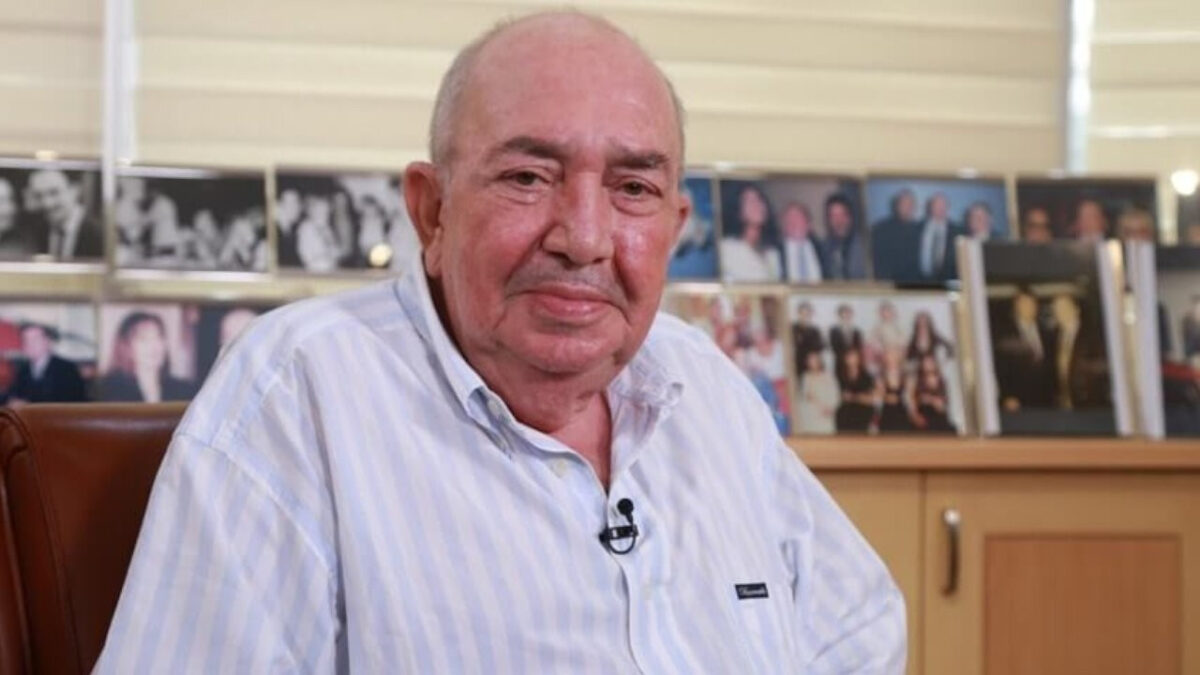 Türk Sinemasının En Üretken İsimlerinden Biri Olan Bay Sinema Lakaplı ...