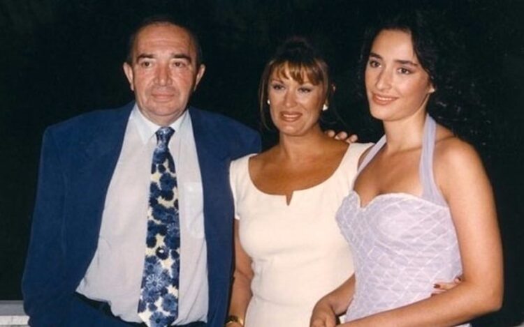 Türk Sinemasının En Üretken İsimlerinden Biri Olan Bay Sinema Lakaplı ...