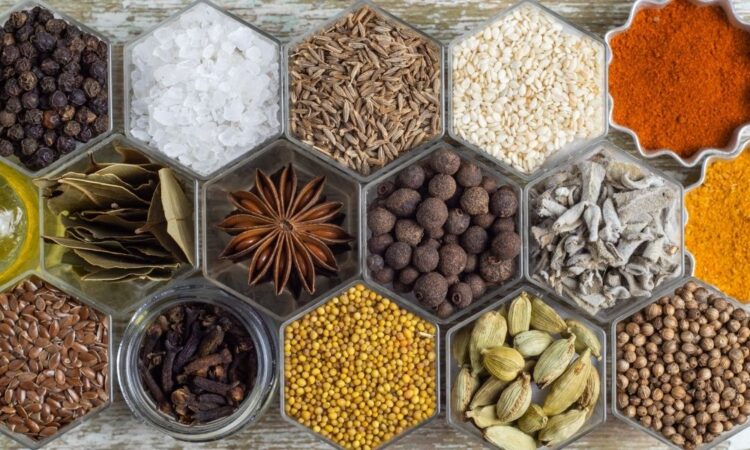 Baharatlar Uzun Süre Beklediğinde Bozulur Mu? | ListeList.com