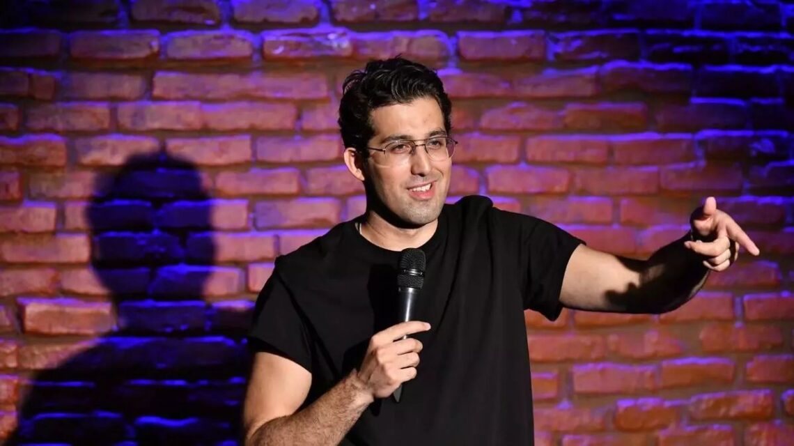 Türk Stand Up Komedyenleri: Gösterileri Kahkaha Garantili 11 İsim